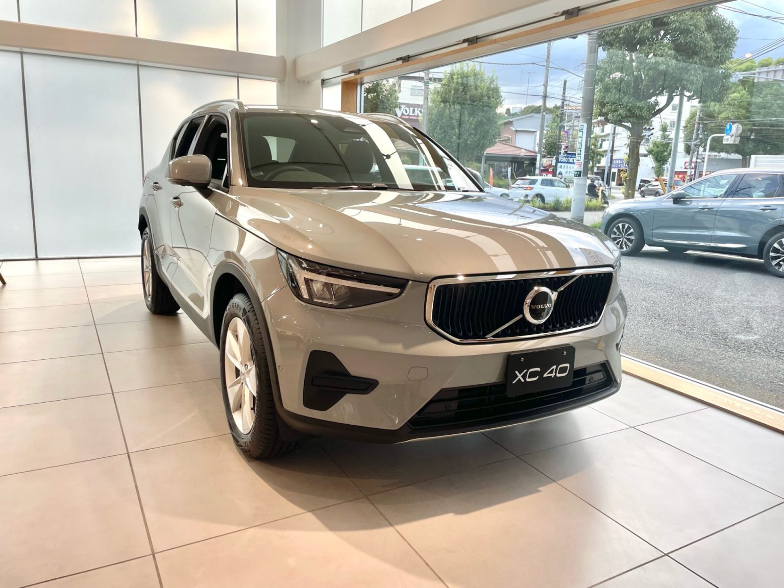 XC40 PLUS B4 AWD | ボルボ・カー 港南台